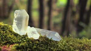 Kwarc – Odkryj Właściwości, Znaczenie i Kolory Tego Niezwykłego ...