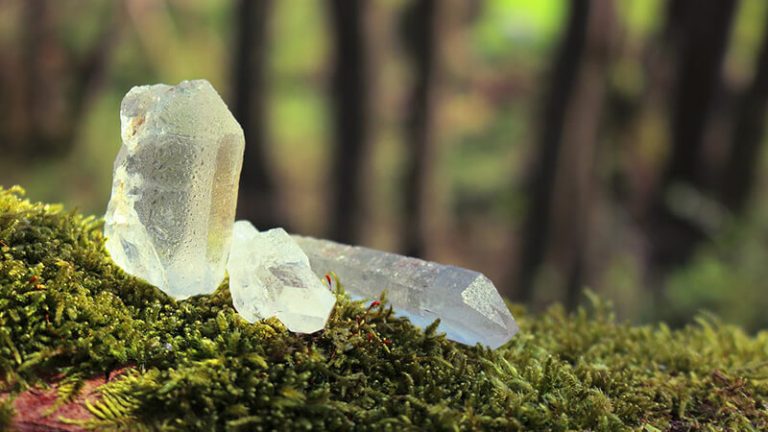 Kwarc – Odkryj Właściwości, Znaczenie i Kolory Tego Niezwykłego ...